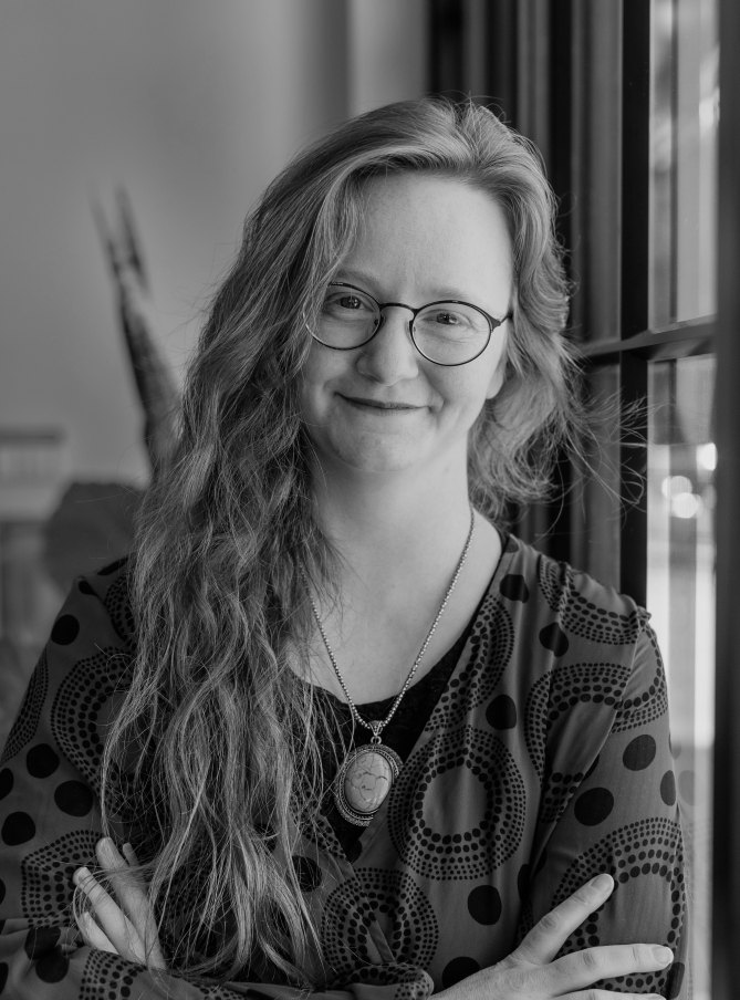 Sarah D. Silvey | Serving you warm, fresh-baked hells